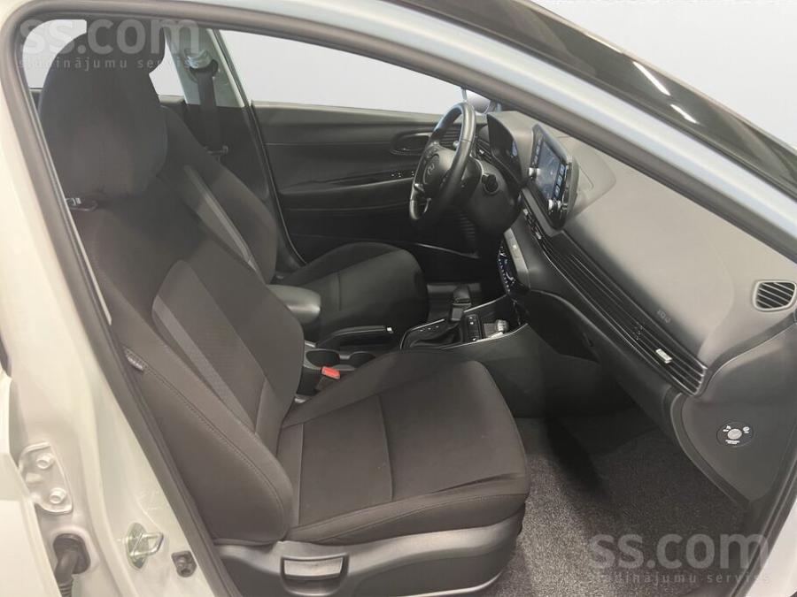 Balts Hyundai i20 2025 Rīga, ar dzinēja tilpumu 1.00 L un nobraukumu 33 tūkst. km par 15990 €, foto 18 vietnē AUTOMOTO.COM.LV