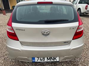Beige Hyundai i30 2010 in Parnu, with an engine capacity of 1.40 L and mileage of 176 thousand km for 1800 €, photo 3 on AUTOMOTO.COM.LV