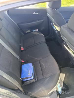 Beige Hyundai i30 2011 in Tallinn, with an engine capacity of 1.40 L and mileage of 18 thousand km for 3500 €, photo 7 on AUTOMOTO.COM.LV