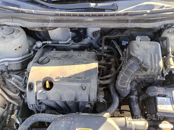 Smilšu krāsa Hyundai i30 2011 Tallina, ar dzinēja tilpumu 1.40 L un nobraukumu 18 tūkst. km par 3500 €, foto 10 vietnē AUTOMOTO.COM.LV
