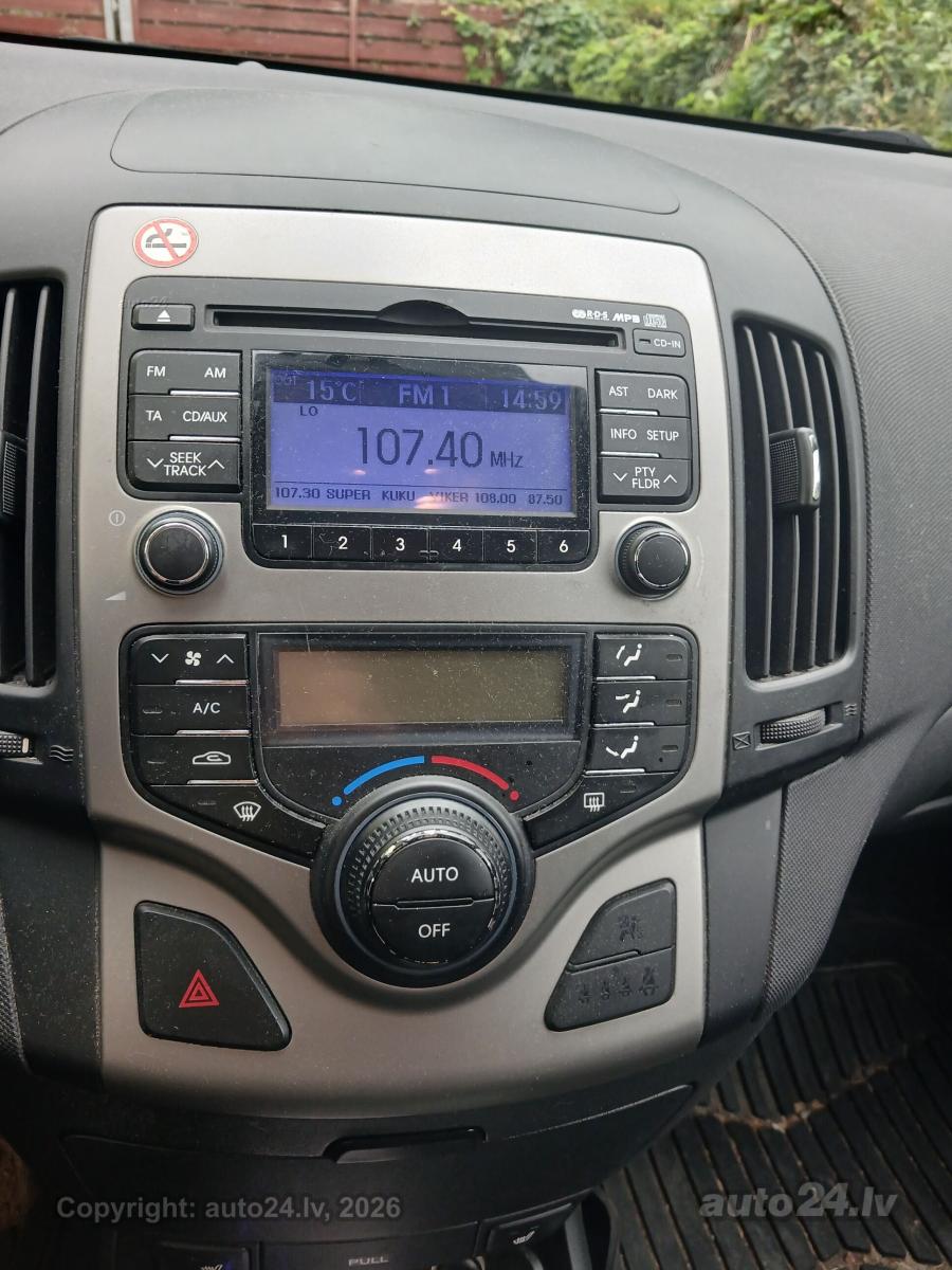 Бежевый Хендай i30 2011 в Таллин, объемом двигателя 1.40 л и пробегом 192 тыс. км за 2200 €, фото 10 на AUTOMOTO.COM.LV