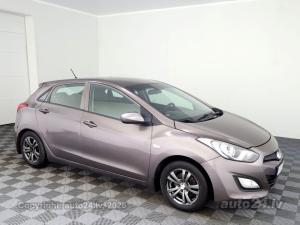 Smilšu krāsa Hyundai i30 2013 Tallina, ar dzinēja tilpumu 1.40 L un nobraukumu 363 tūkst. km par 2499 €, foto  vietnē AUTOMOTO.COM.LV
