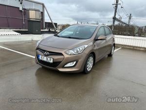 Smilšu krāsa Hyundai i30 2014 Tallina, ar dzinēja tilpumu 1.60 L un nobraukumu 133 tūkst. km par 5850 €, foto  vietnē AUTOMOTO.COM.LV