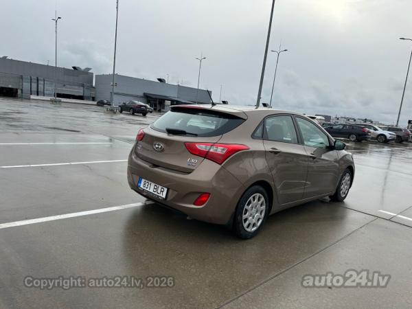 Beige Hyundai i30 2014 in Tallinn, with an engine capacity of 1.60 L and mileage of 133 thousand km for 5850 €, photo 8 on AUTOMOTO.COM.LV