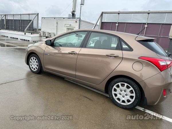 Smilšu krāsa Hyundai i30 2014 Tallina, ar dzinēja tilpumu 1.60 L un nobraukumu 133 tūkst. km par 5850 €, foto 11 vietnē AUTOMOTO.COM.LV