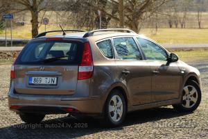 Beige Hyundai i30 2012 in Tartu, with an engine capacity of 1.40 L and mileage of 237 thousand km for 1999 €, photo 4 on AUTOMOTO.COM.LV