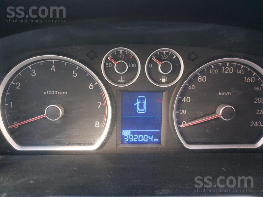 Black Hyundai i30 2007 in Riga, with an engine capacity of 1.60 L and mileage of 393 thousand km for 1500 €, photo 5 on AUTOMOTO.COM.LV