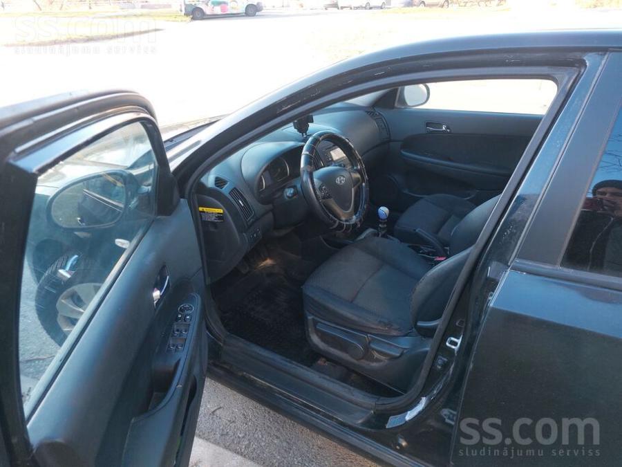 Черный Хендай i30 2007 в Рига, объемом двигателя 1.60 л и пробегом 393 тыс. км за 950 €, фото 6 на AUTOMOTO.COM.LV