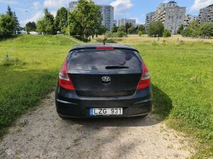 Melns Hyundai i30 2007 Viļņa, ar dzinēja tilpumu 1.58 L un nobraukumu 320 tūkst. km par 550 €, foto 7 vietnē AUTOMOTO.COM.LV