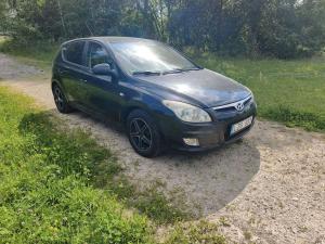Melns Hyundai i30 2007 Viļņa, ar dzinēja tilpumu 1.58 L un nobraukumu 320 tūkst. km par 500 €, foto 4 vietnē AUTOMOTO.COM.LV