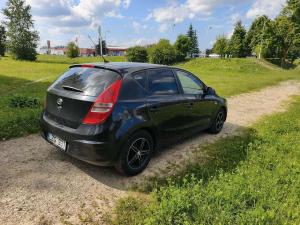 Melns Hyundai i30 2007 Viļņa, ar dzinēja tilpumu 1.58 L un nobraukumu 320 tūkst. km par 500 €, foto 8 vietnē AUTOMOTO.COM.LV