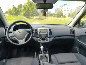 Melns Hyundai i30 2007 Viļņa, ar dzinēja tilpumu 1.58 L un nobraukumu 320 tūkst. km par 500 €, foto 10 vietnē AUTOMOTO.COM.LV