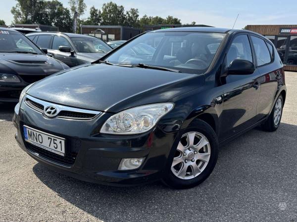 Melns Hyundai i30 2007 Viļņa, ar dzinēja tilpumu 1.58 L un nobraukumu 347 tūkst. km par 1590 €, foto 2 vietnē AUTOMOTO.COM.LV