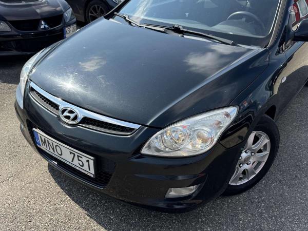 Melns Hyundai i30 2007 Viļņa, ar dzinēja tilpumu 1.58 L un nobraukumu 347 tūkst. km par 1590 €, foto 3 vietnē AUTOMOTO.COM.LV