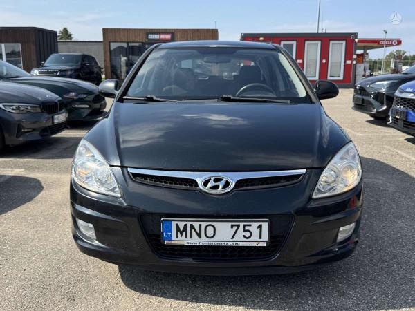 Melns Hyundai i30 2007 Viļņa, ar dzinēja tilpumu 1.58 L un nobraukumu 347 tūkst. km par 1590 €, foto 5 vietnē AUTOMOTO.COM.LV