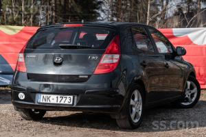 Черный Хендай i30 2008 в Рига, объемом двигателя 2.00 л и пробегом 267 тыс. км за 1400 €, фото 4 на AUTOMOTO.COM.LV