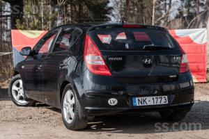 Черный Хендай i30 2008 в Рига, объемом двигателя 2.00 л и пробегом 267 тыс. км за 1400 €, фото 5 на AUTOMOTO.COM.LV