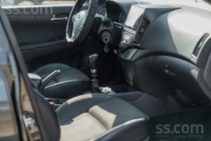 Черный Хендай i30 2008 в Рига, объемом двигателя 2.00 л и пробегом 267 тыс. км за 1400 €, фото 8 на AUTOMOTO.COM.LV
