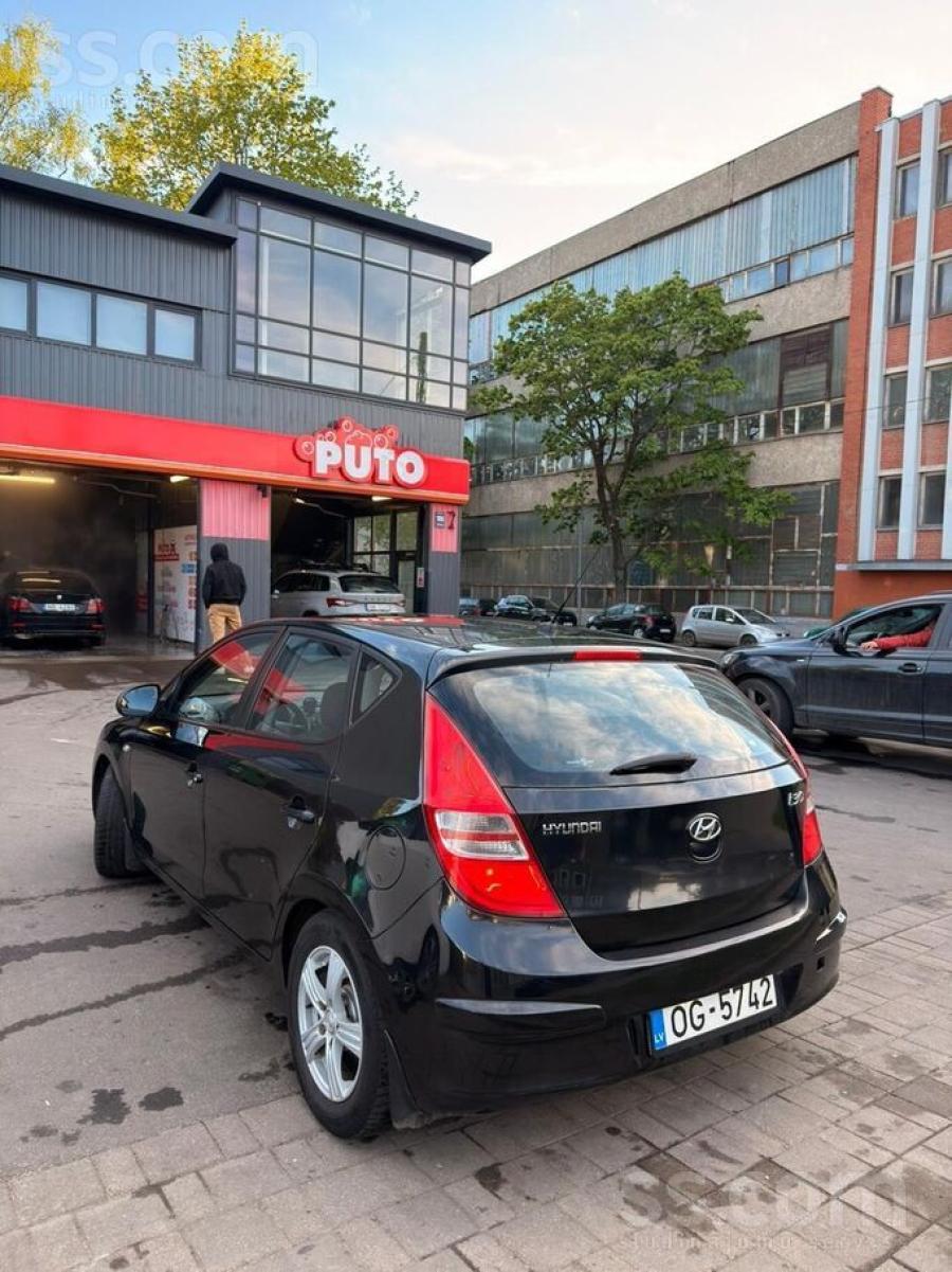 Черный Хендай i30 2008 в Рига, объемом двигателя 1.60 л и пробегом 315 тыс. км за 2000 €, фото 4 на AUTOMOTO.COM.LV