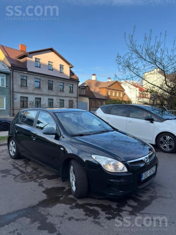 Черный Хендай i30 2008 в Рига, объемом двигателя 1.60 л и пробегом 315 тыс. км за 2000 €, фото 5 на AUTOMOTO.COM.LV