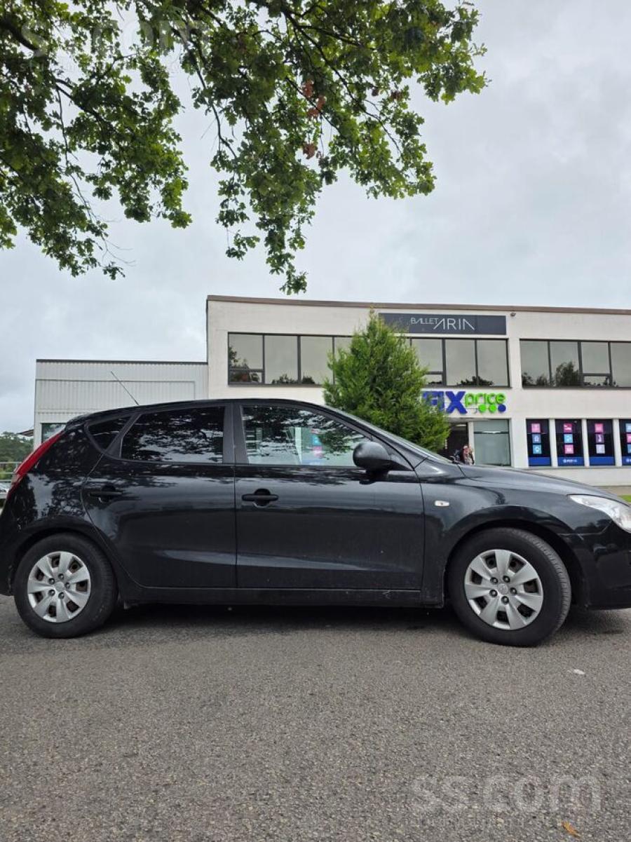 Melns Hyundai i30 2008 Rīga, ar dzinēja tilpumu 1.40 L un nobraukumu 146 tūkst. km par 2850 €, foto 1 vietnē AUTOMOTO.COM.LV