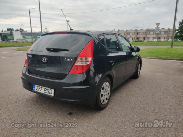 Melns Hyundai i30 2008 Tartu, ar dzinēja tilpumu 1.40 L un nobraukumu 166 tūkst. km par 2650 €, foto 3 vietnē AUTOMOTO.COM.LV