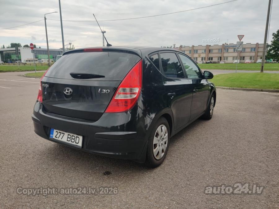 Черный Хендай i30 2008 в Тарту, объемом двигателя 1.40 л и пробегом 166 тыс. км за 2650 €, фото 4 на AUTOMOTO.COM.LV