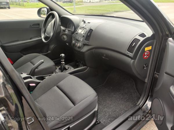 Melns Hyundai i30 2008 Tartu, ar dzinēja tilpumu 1.40 L un nobraukumu 166 tūkst. km par 2650 €, foto 4 vietnē AUTOMOTO.COM.LV