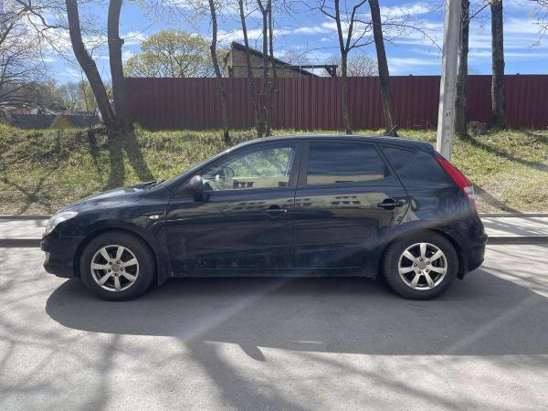 Melns Hyundai i30 2008 Viļņa, ar dzinēja tilpumu 1.59 L un nobraukumu 211 tūkst. km par 600 €, foto 2 vietnē AUTOMOTO.COM.LV