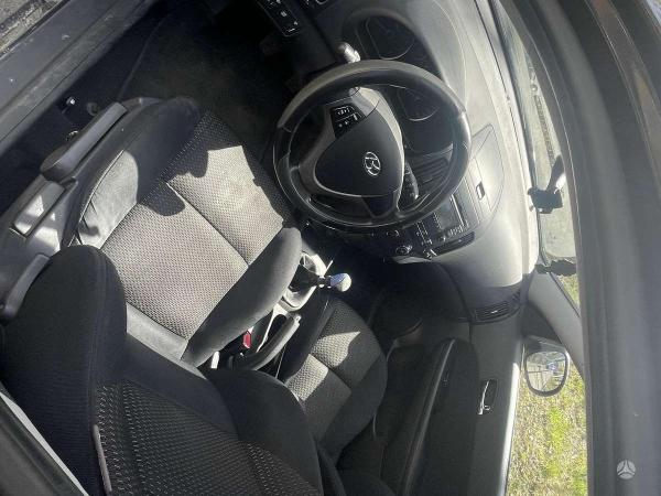 Melns Hyundai i30 2008 Viļņa, ar dzinēja tilpumu 1.59 L un nobraukumu 211 tūkst. km par 600 €, foto 5 vietnē AUTOMOTO.COM.LV
