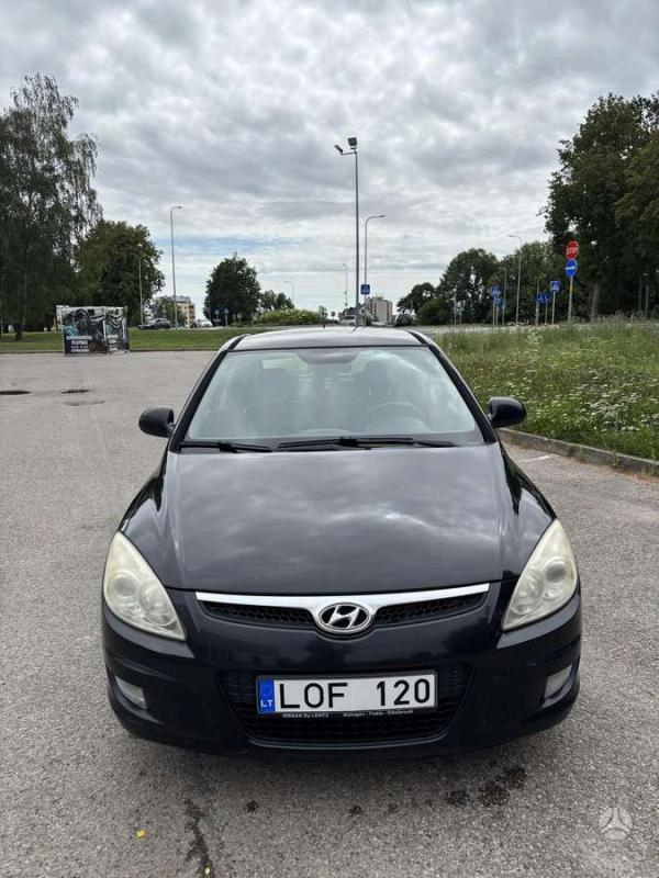 Melns Hyundai i30 2008 Marijampole, ar dzinēja tilpumu 1.58 L un nobraukumu 286 tūkst. km par 1100 €, foto 1 vietnē AUTOMOTO.COM.LV