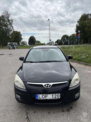Melns Hyundai i30 2008 Marijampole, ar dzinēja tilpumu 1.58 L un nobraukumu 286 tūkst. km par 1100 €, foto  vietnē AUTOMOTO.COM.LV