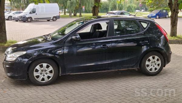 Hyundai i30 2008 Rīga vietnē Melns Hyundai i30 2008 Rīga, ar dzinēja tilpumu 1.40 L un nobraukumu 0 tūkst. km par 770 €, foto 10 vietnē AUTOMOTO.COM.LV