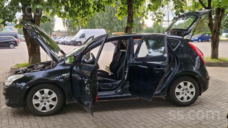 Melns Hyundai i30 2008 Rīga, ar dzinēja tilpumu 1.40 L un nobraukumu 0 tūkst. km par 770 €, foto 15 vietnē AUTOMOTO.COM.LV