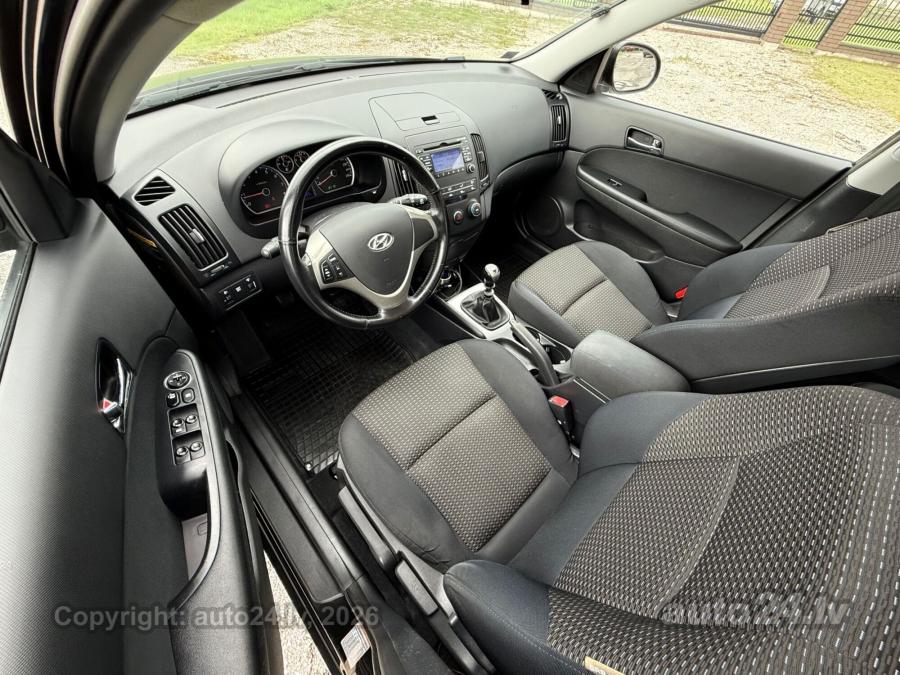 Melns Hyundai i30 2008 Tartu, ar dzinēja tilpumu 1.60 L un nobraukumu 194 tūkst. km par 2499 €, foto 15 vietnē AUTOMOTO.COM.LV
