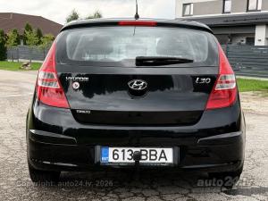 Melns Hyundai i30 2008 Tartu, ar dzinēja tilpumu 1.60 L un nobraukumu 194 tūkst. km par 2499 €, foto 28 vietnē AUTOMOTO.COM.LV