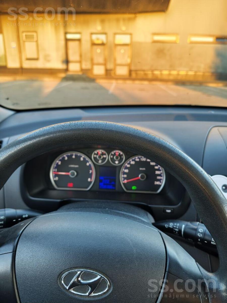 Melns Hyundai i30 2008 Rīga, ar dzinēja tilpumu 1.40 L un nobraukumu 208 tūkst. km par 1350 €, foto 5 vietnē AUTOMOTO.COM.LV