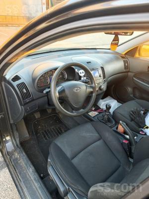 Melns Hyundai i30 2008 Rīga, ar dzinēja tilpumu 1.40 L un nobraukumu 208 tūkst. km par 1350 €, foto 6 vietnē AUTOMOTO.COM.LV