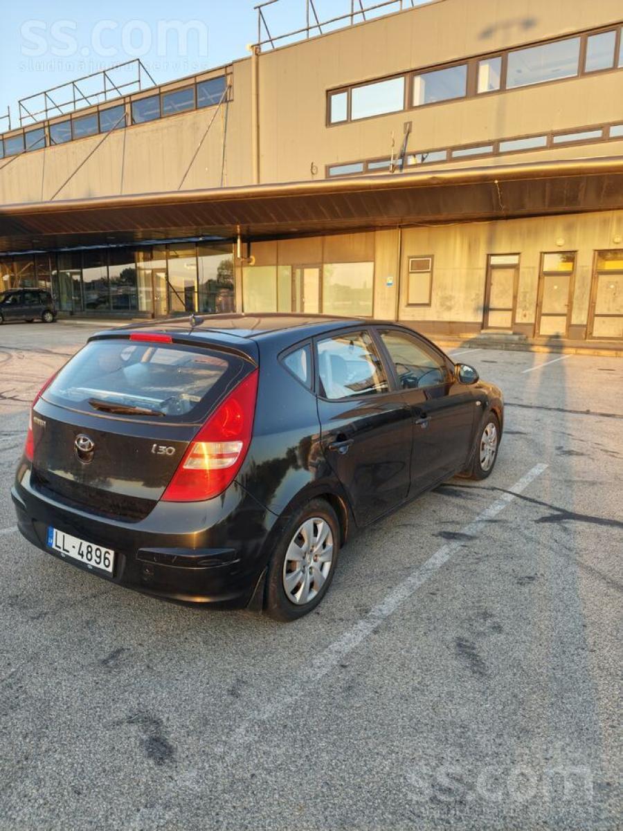 Melns Hyundai i30 2008 Rīga, ar dzinēja tilpumu 1.40 L un nobraukumu 208 tūkst. km par 1350 €, foto 8 vietnē AUTOMOTO.COM.LV