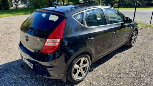 Black Hyundai i30 2008 in Parnu, with an engine capacity of 1.60 L and mileage of 212 thousand km for 1500 €, photo 3 on AUTOMOTO.COM.LV