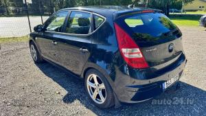 Black Hyundai i30 2008 in Parnu, with an engine capacity of 1.60 L and mileage of 212 thousand km for 1500 €, photo 7 on AUTOMOTO.COM.LV