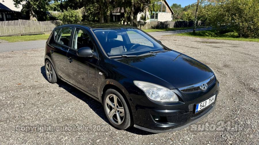 Black Hyundai i30 2008 in Parnu, with an engine capacity of 1.60 L and mileage of 212 thousand km for 1500 €, photo 10 on AUTOMOTO.COM.LV