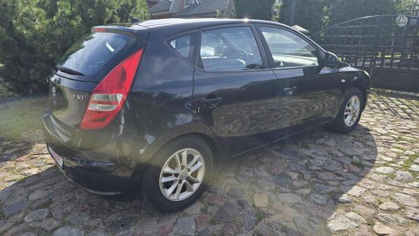Melns Hyundai i30 2008 Alīta, ar dzinēja tilpumu 1.40 L un nobraukumu 205 tūkst. km par 2250 €, foto 7 vietnē AUTOMOTO.COM.LV