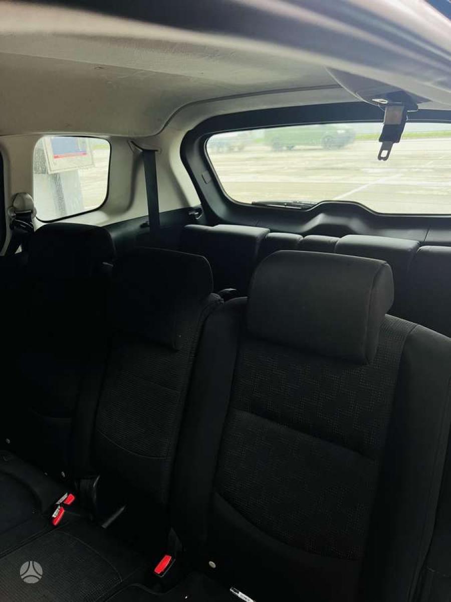Melns Hyundai i30 2008 Marijampole, ar dzinēja tilpumu 2.00 L un nobraukumu 259 tūkst. km par 1000 €, foto 7 vietnē AUTOMOTO.COM.LV