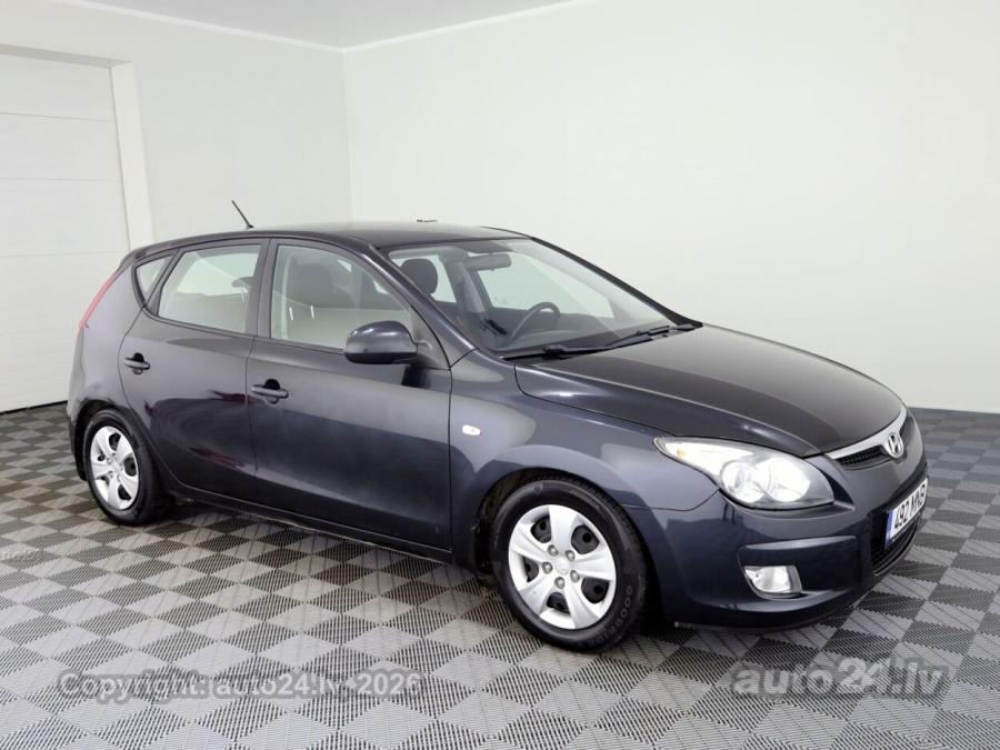 Melns Hyundai i30 2009 Tallina, ar dzinēja tilpumu 1.60 L un nobraukumu 95 tūkst. km par 2799 €, foto 1 vietnē AUTOMOTO.COM.LV