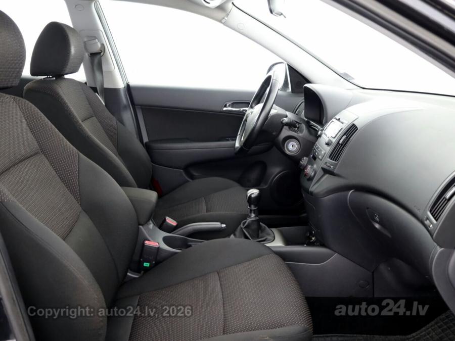 Melns Hyundai i30 2009 Tallina, ar dzinēja tilpumu 1.60 L un nobraukumu 95 tūkst. km par 2799 €, foto 6 vietnē AUTOMOTO.COM.LV