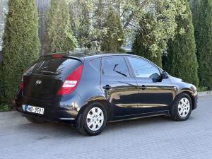 Melns Hyundai i30 2009 Rīga, ar dzinēja tilpumu 1.60 L un nobraukumu 216 tūkst. km par 2600 €, foto 4 vietnē AUTOMOTO.COM.LV
