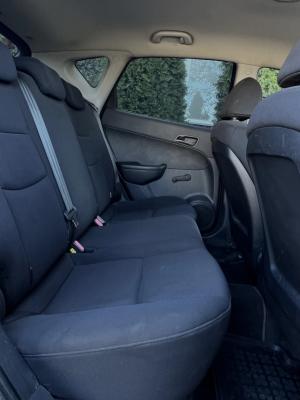 Melns Hyundai i30 2009 Rīga, ar dzinēja tilpumu 1.60 L un nobraukumu 216 tūkst. km par 2600 €, foto 6 vietnē AUTOMOTO.COM.LV