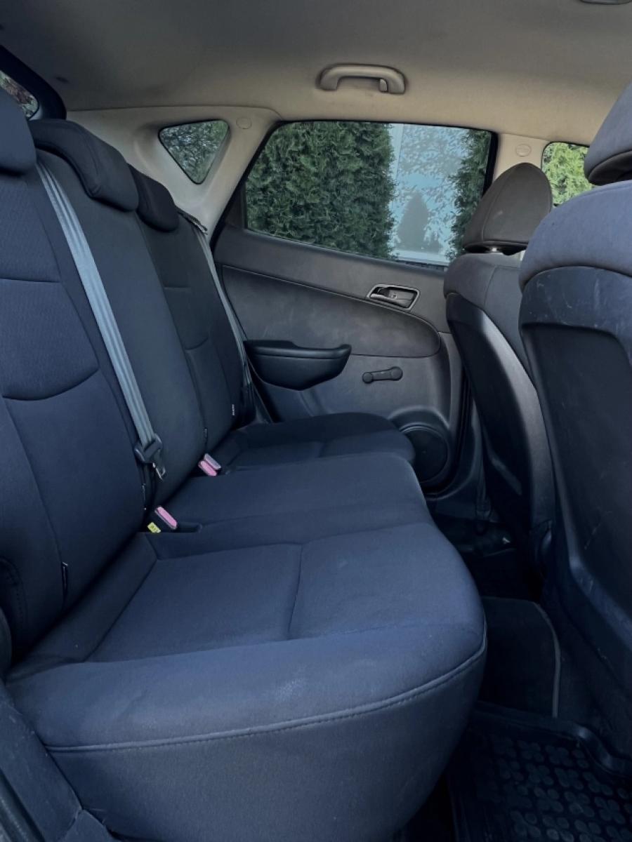Melns Hyundai i30 2009 Rīga, ar dzinēja tilpumu 1.60 L un nobraukumu 216 tūkst. km par 2600 €, foto 6 vietnē AUTOMOTO.COM.LV