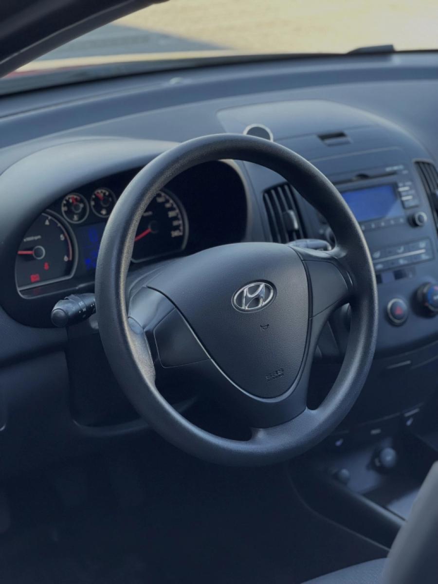Melns Hyundai i30 2009 Rīga, ar dzinēja tilpumu 1.60 L un nobraukumu 216 tūkst. km par 2600 €, foto 12 vietnē AUTOMOTO.COM.LV
